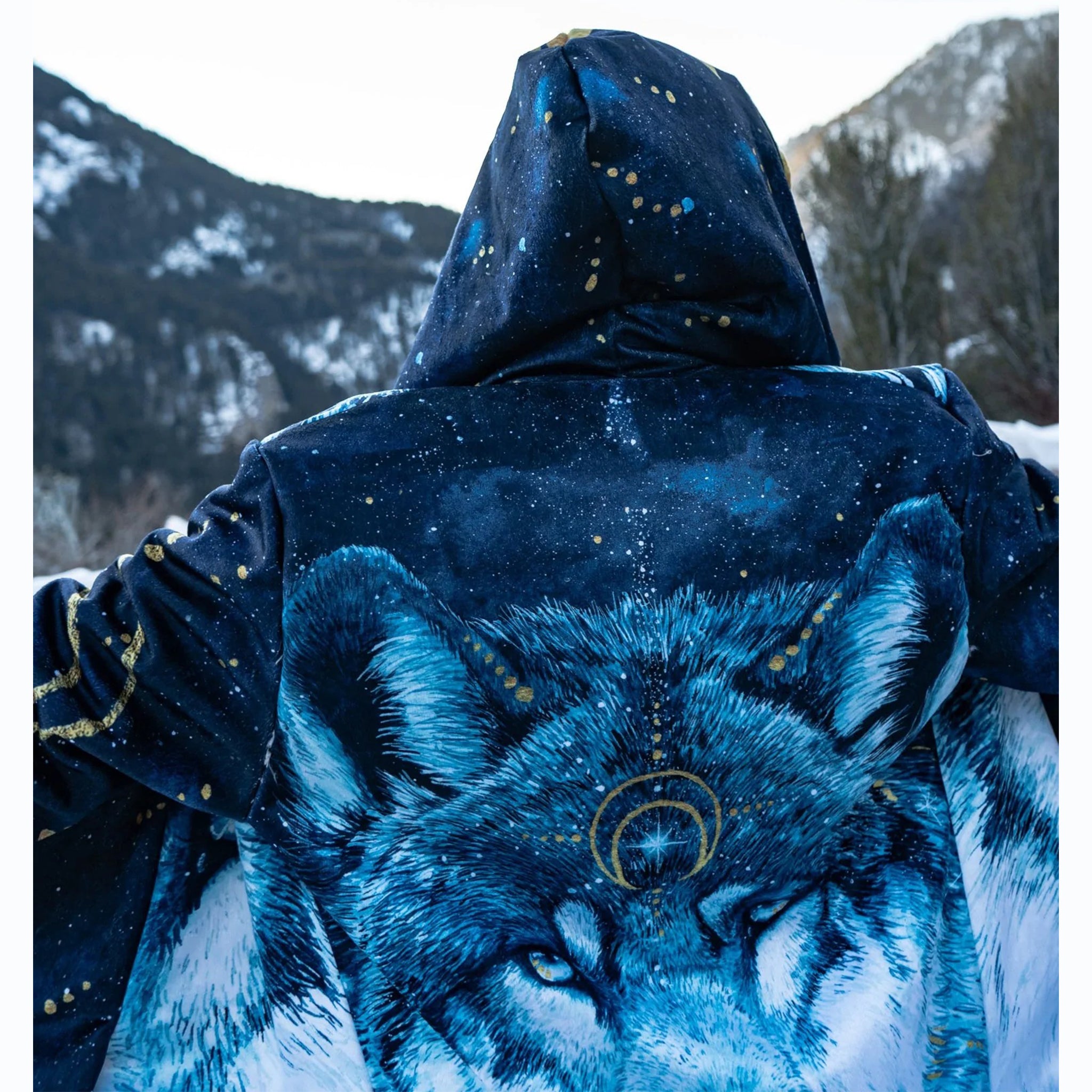 Cloaks: Embodying Tradition, Elegance, and Adventure – ALL CLOAK